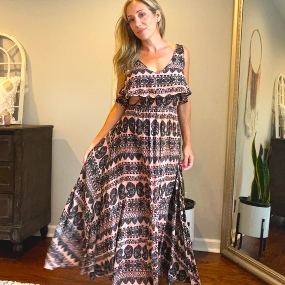 Tiare Hawaii | Dresses | Tiare Hawaii Rare Cutout Maxi Dress Nwot ...